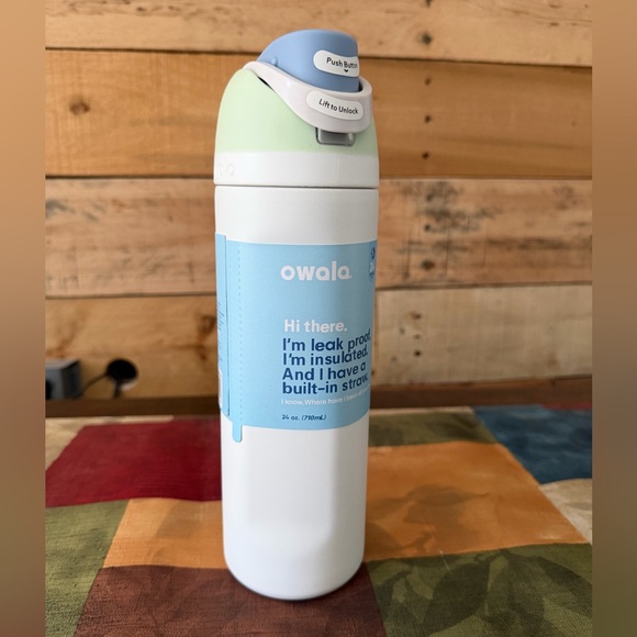 owala | Dining | Owala Freesip 24oz Stainless Steel Water Bottle Iced ...
